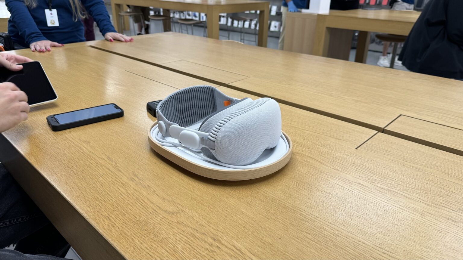 Apple Vision Pro & Spatial Computing: The Future of Digital Media